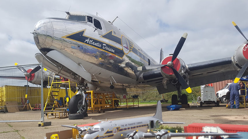 Group of Volunteers Working to Restore Historic Skymaster Plane | War ...