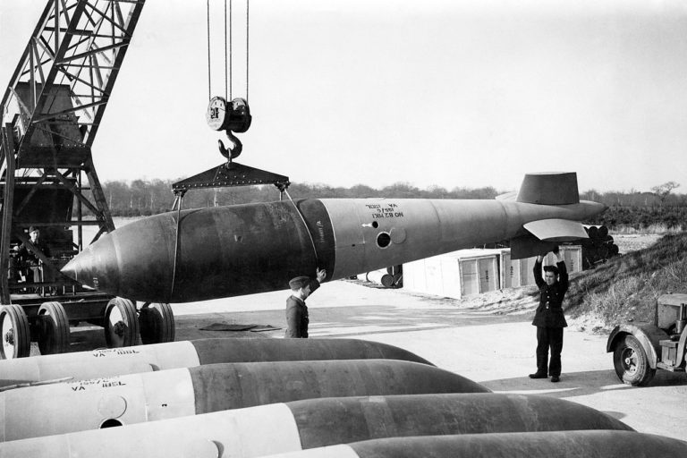 The Tallboy and Grand Slam Earthquake Bombs - More of Barnes Wallis ...