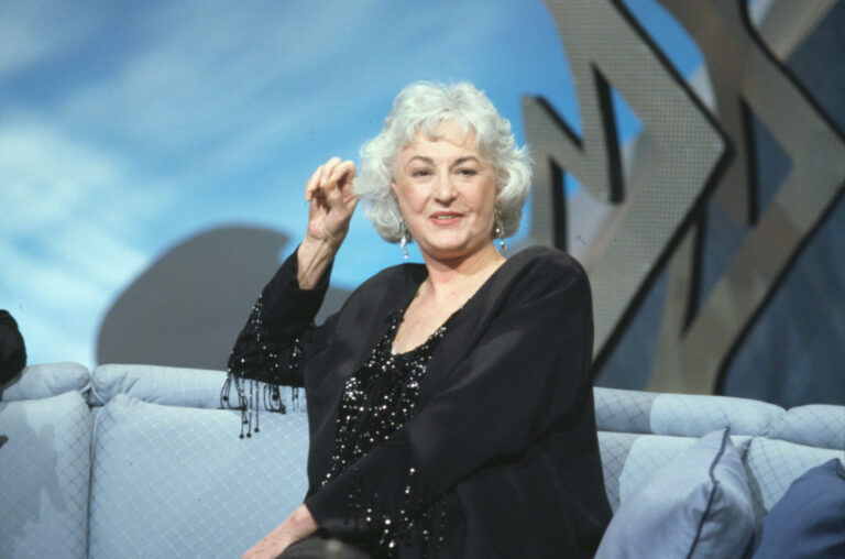 Bea Arthur Kept a Lifelong Secret: She Served in the US Marine Corps ...