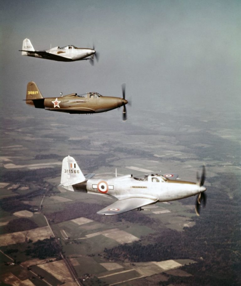 Bell P-39 Airacobra: WWII’s Most Controversial Low-Altitude Fighter ...