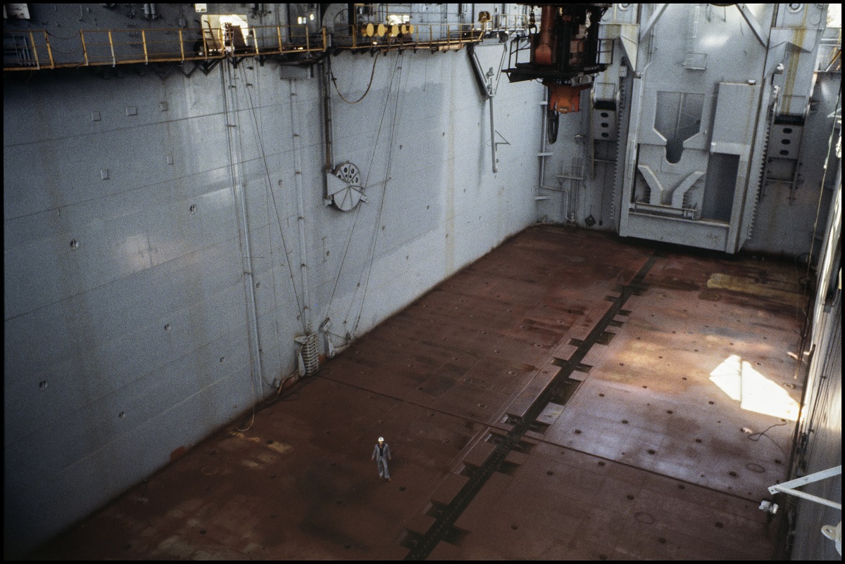 The CIA Once Built a Giant Claw to Recover a Sunken Soviet Submarine ...