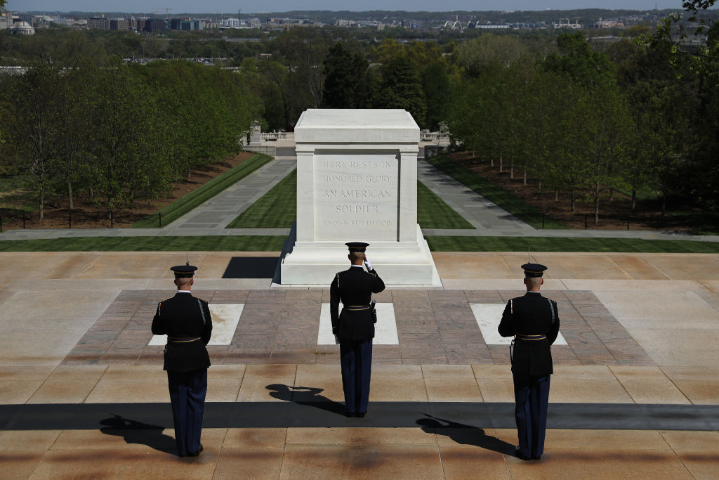 Public Can Soon Lay Flowers at the Tomb of the Unknown Soldier | War ...