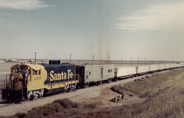 The Secret 'White Trains' That Transported Nuclear Weapons During the ...