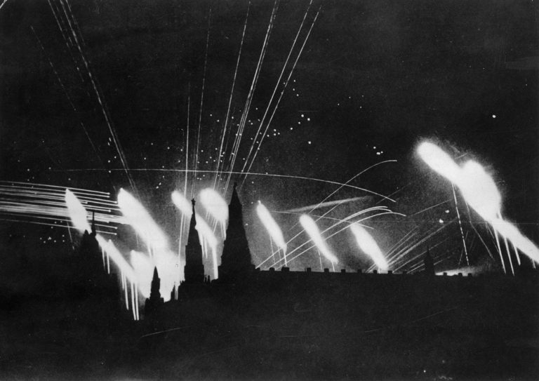 How the Russians Made the Kremlin "Disappear" During WWII | War History ...