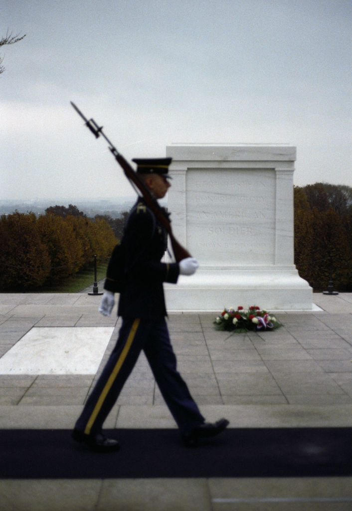 Little-Known Facts About the Tomb of the Unknown Soldier | War History ...