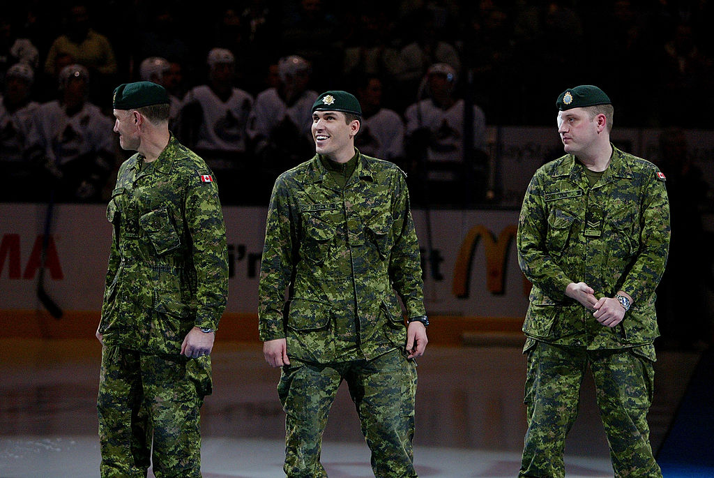 Canadian Army to Prepare New Ethos and Dress Code as Recruitment ...