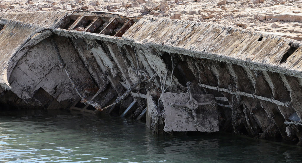 Megadrought Reveals Sunken WWII-Era Higgins Boat in Lake Mead | War ...