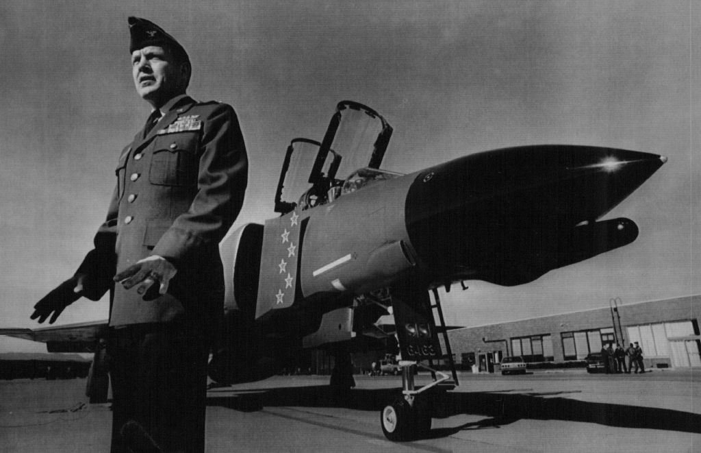 US Air Force Pilot Richard Ritchie Shot Down Five Enemy Aircraft in Vietnam