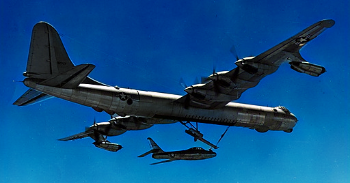 FICON Project: When the US Air Force Practiced Hooking Smaller Aircraft ...