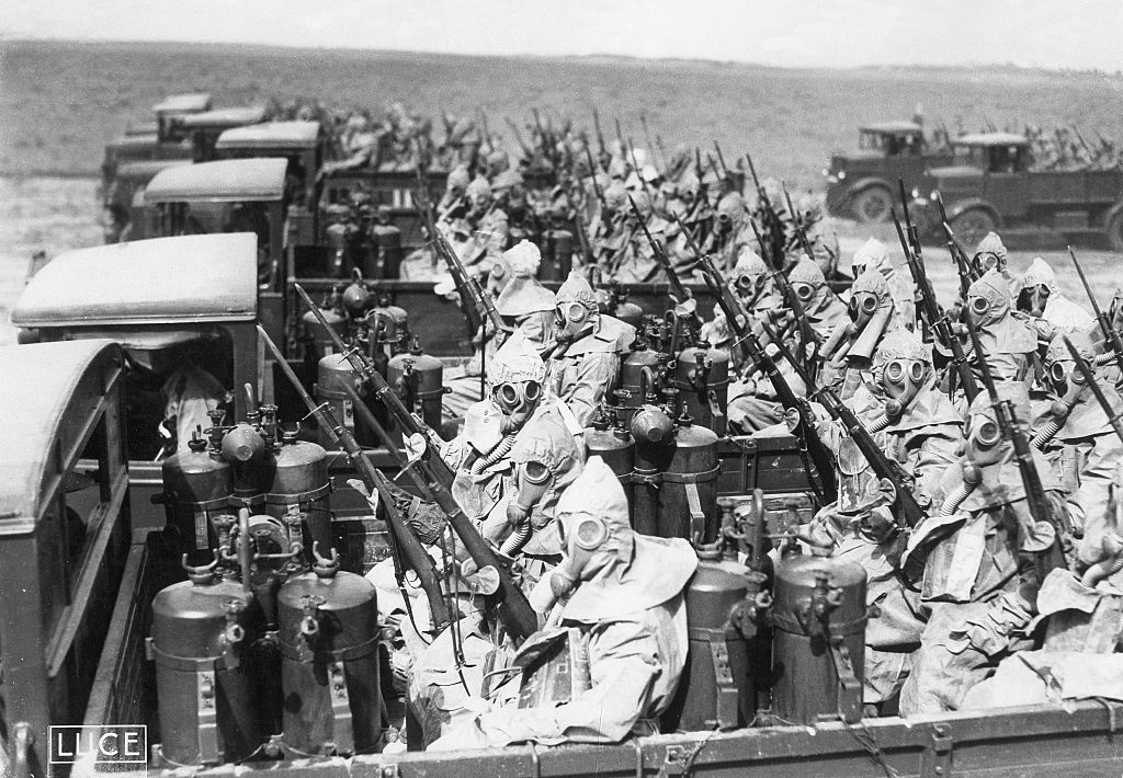 The Wildest Photos Taken Throughout the Second World War | War History ...