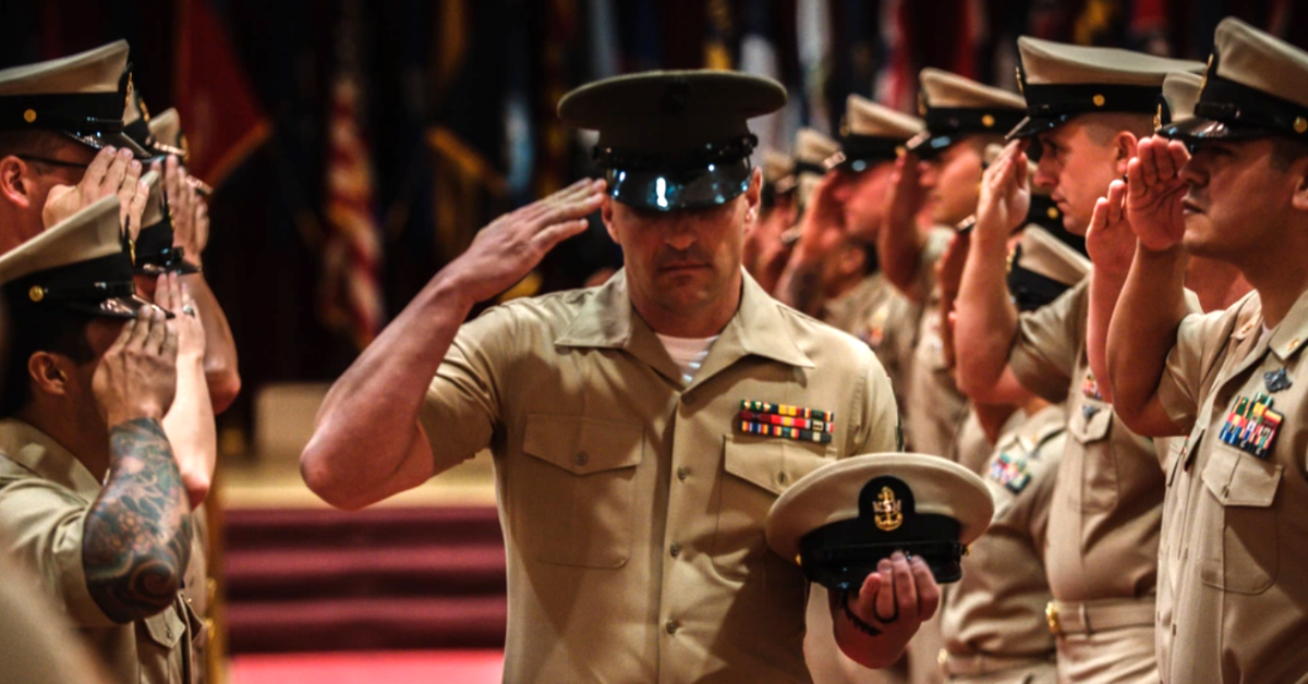 Fouled Anchor: What Does the Navy Chief Anchor Mean? | War History Online