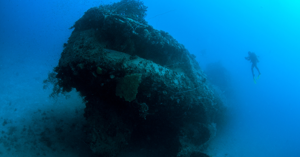 Century-Old 'Experimental' Submarine Discovered Off the Coast of Long ...