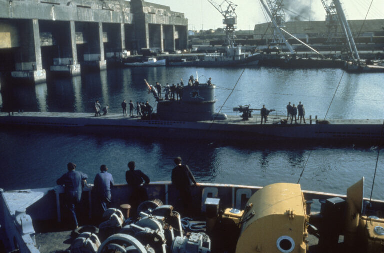 The TV Adaptation of 'Das Boot' Continues Where the Original Film Left ...