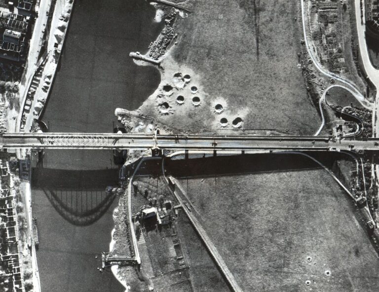 The 'Filthy Thirteen' Were the Real-Life Paratroopers Who Inspired 'The ...