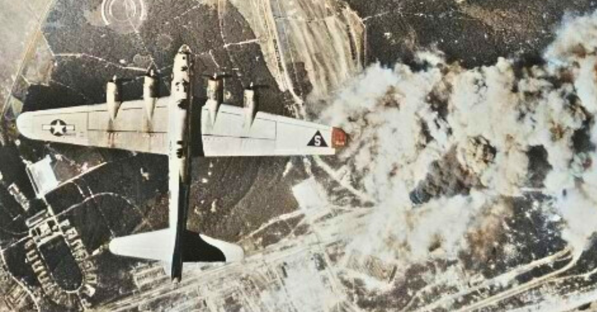 The B-17 Tail Gunner Who Continued to Fight, Even After Being Shot Down ...