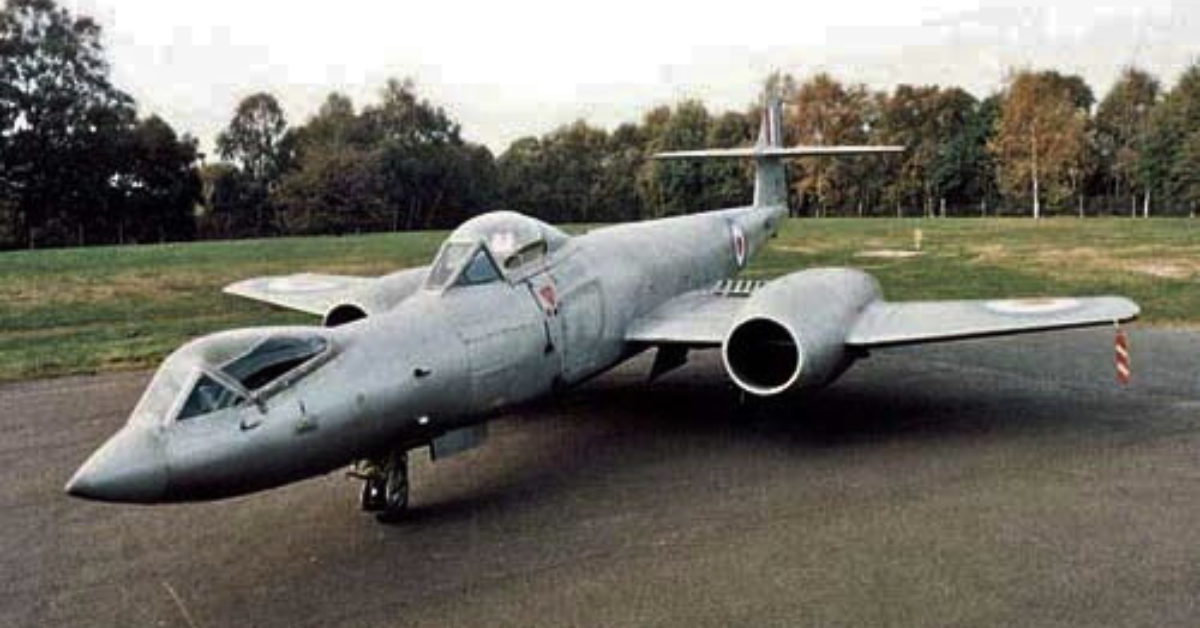 Pilots Were Meant to Fly the Gloster Meteor F8 WK935 While Lying Down ...