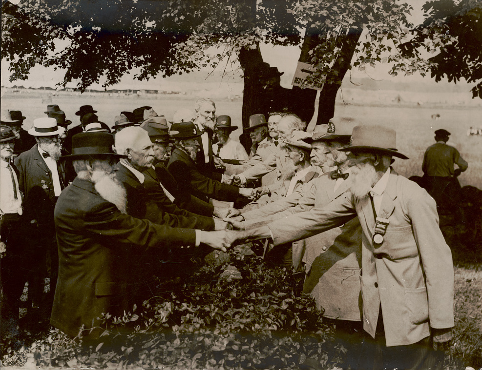 In Photos: Burying the Hatchet at the 1913 Gettysburg Reunion | War ...