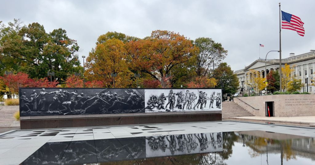 Centerpiece of the National World War I Memorial Unveiled in Washington ...