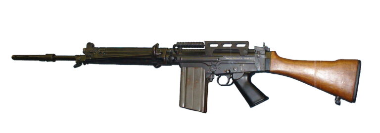 FN FAL: The Belgian Battle Rifle That Famously Became 'The Right Arm of ...