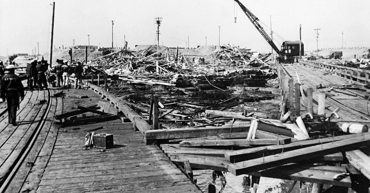 US Navy Exonerates Black Sailors Court-Martialed in 1944 Port Chicago ...