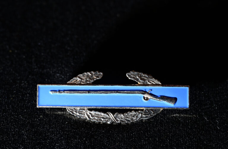 US Army to Introduce New Master Combat Badge to Solve Uniform Problem ...