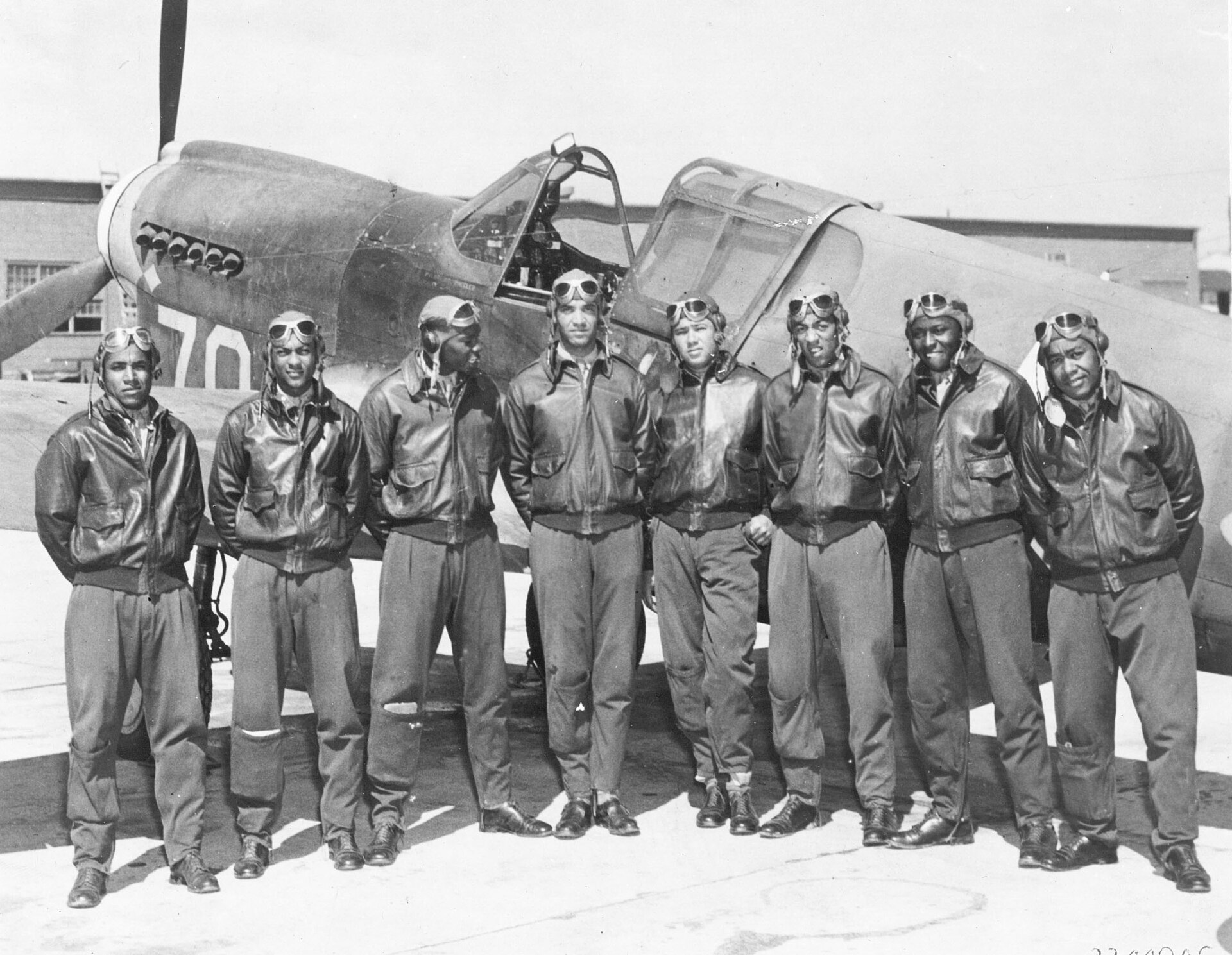 Tuskegee Airmen: The African-American Pilots Who Broke Barriers in ...